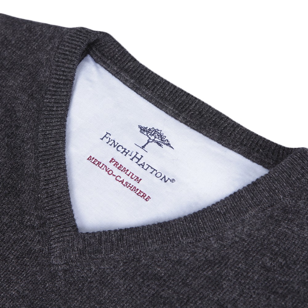 Fynch Hatton Merino Cashmere Anthra V Neck Jumper | Masdings